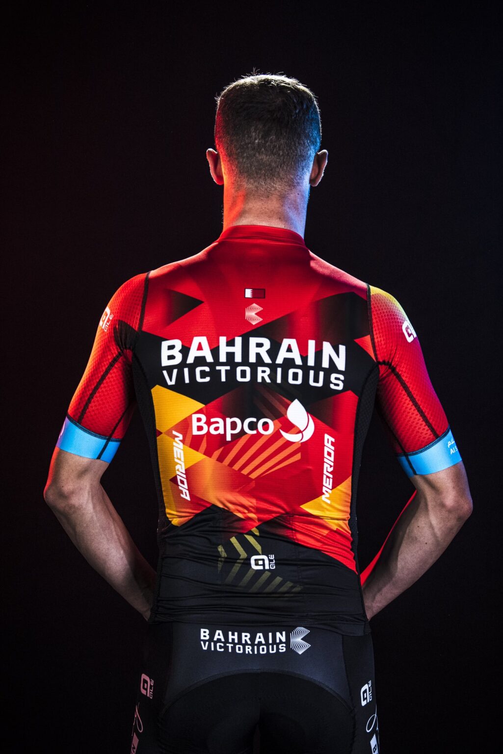 Bahrain Victorious sort son nouveau maillot 2023 - velopack.