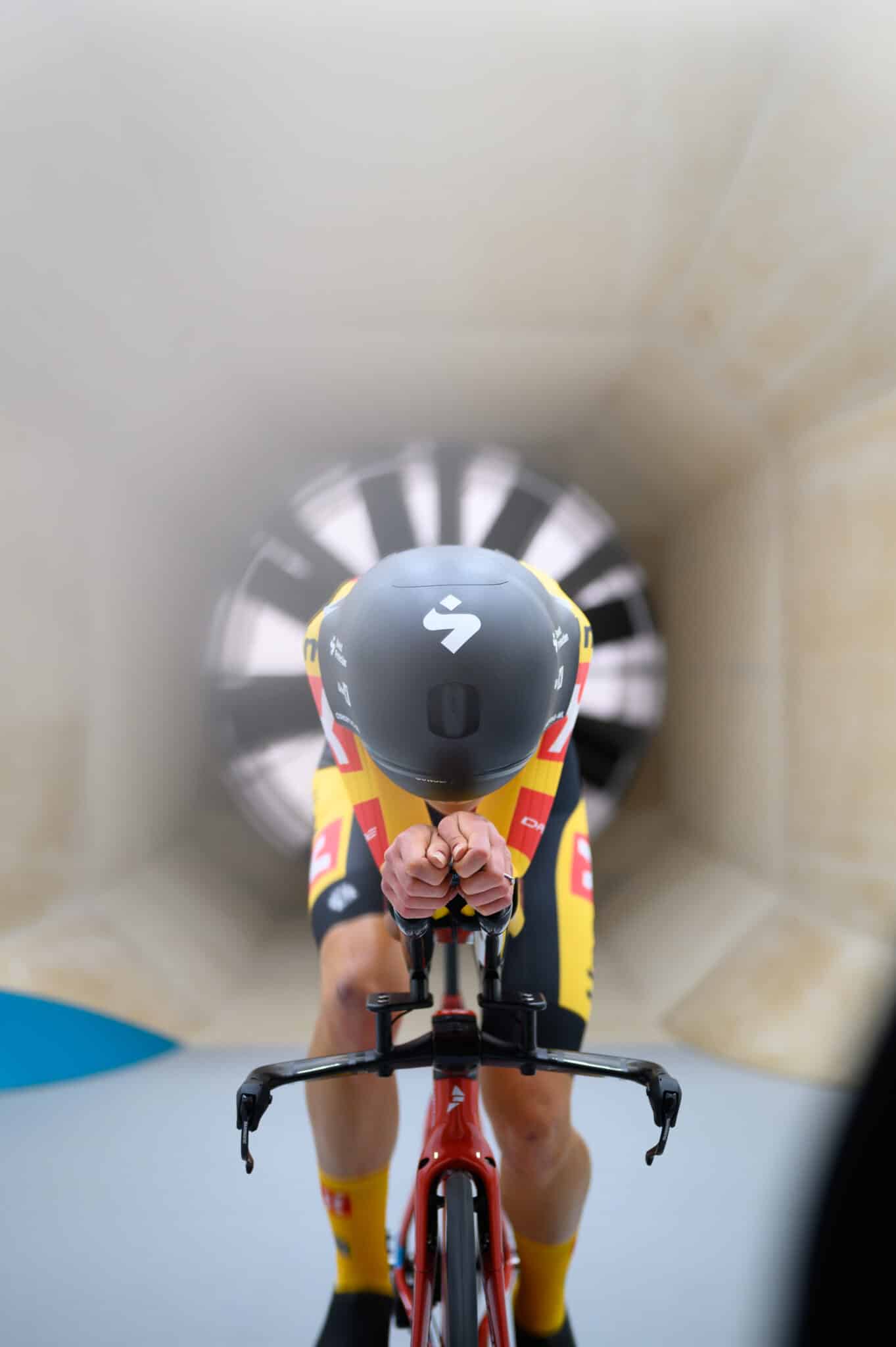 Casque d'Uno-X, la folie de Sweet Protection en contre-la-montre