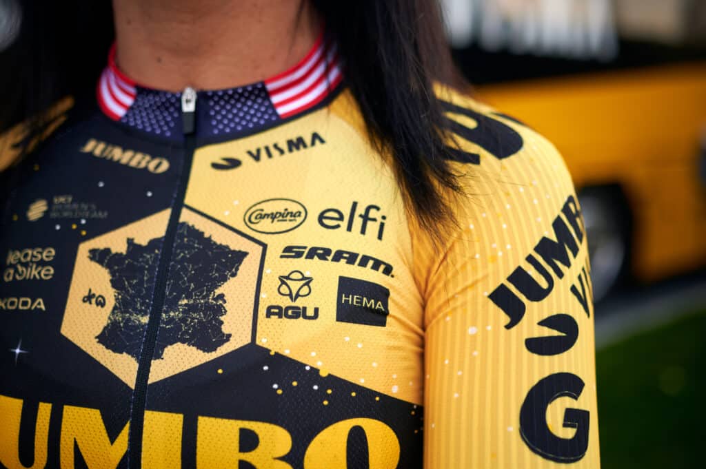 Jumbo Visma dévoile son maillot pour le Tour de France 2023