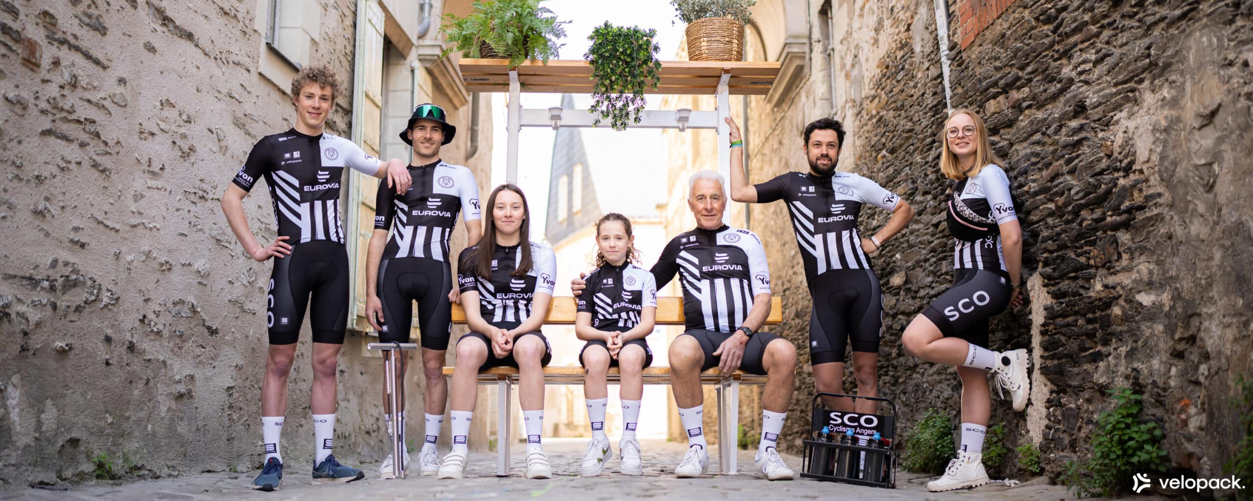 velopack s'affiche sur un maillot de cyclisme - velopack.