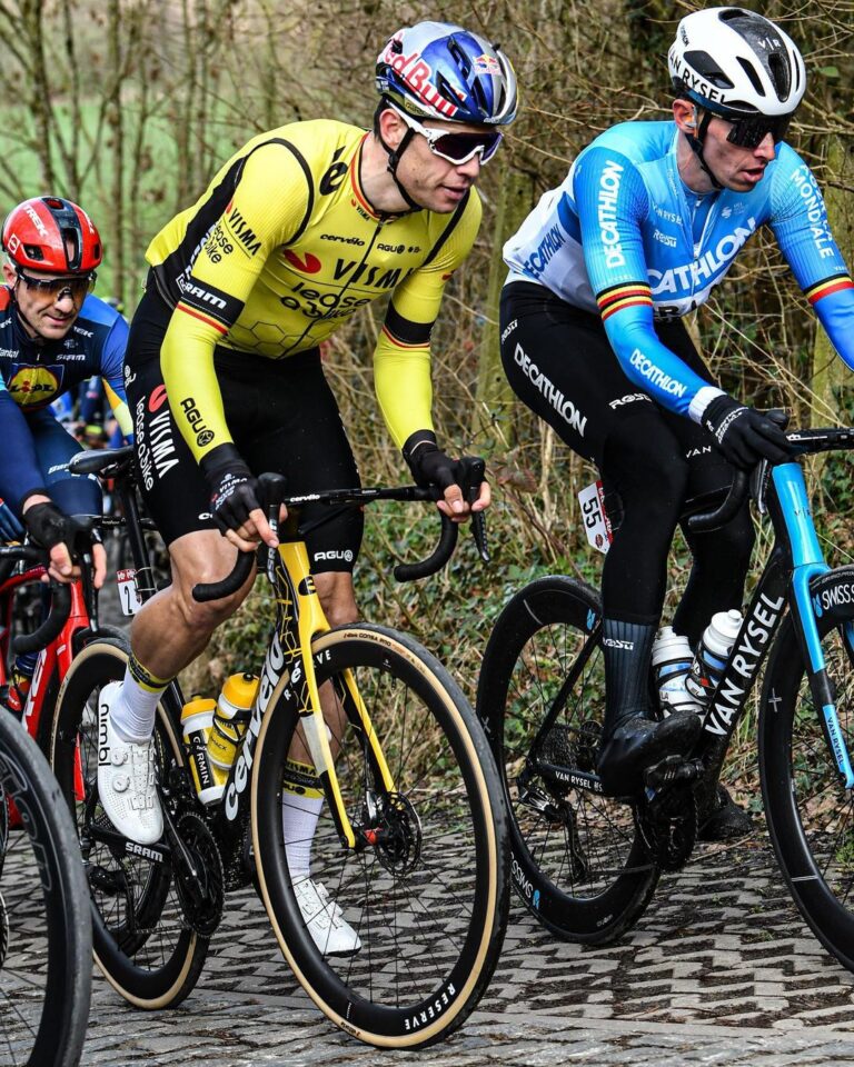 Casque Wout Van Aert : pourquoi Red Bull apparaît