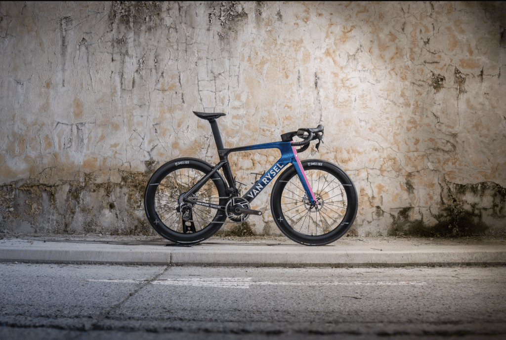 Van Rysel signe Pierre Gasly comme ambassadeur